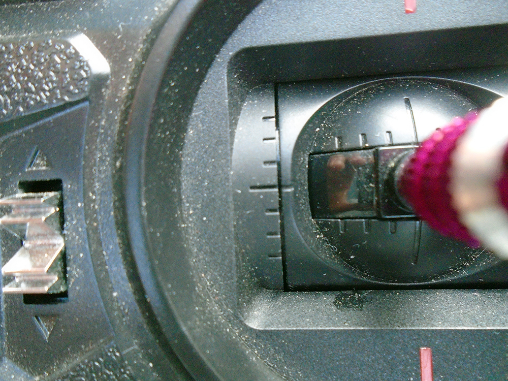 Control Methods: Thumbs vs. Pinch | GetFPV Learn